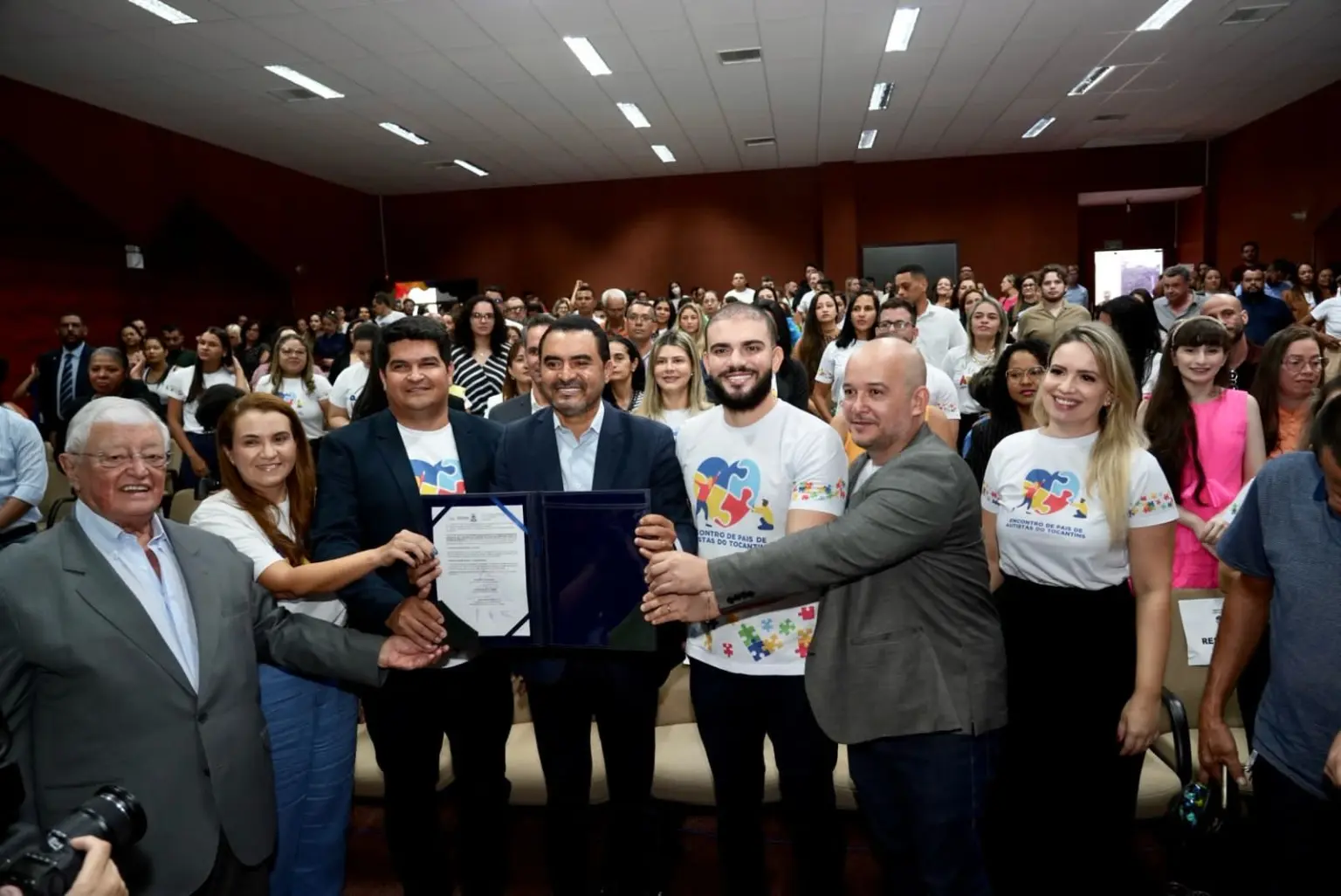 Apoiador da causa, Léo Barbosa participa do 2º Encontro de Pais de ...